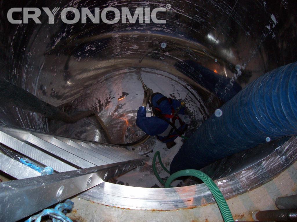 Tank & reactor cleaning in Chemical Plants