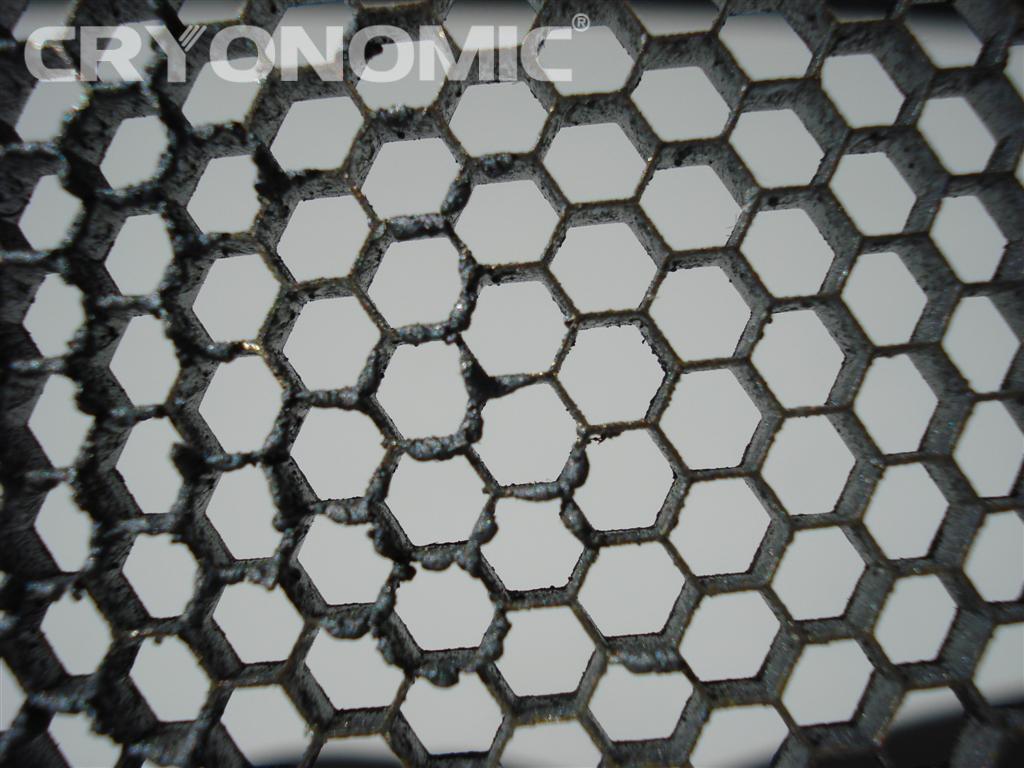 Deburring of metal parts after laser cutting