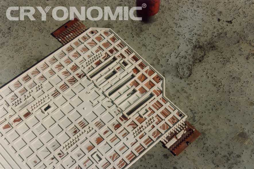 Deburring plastic parts