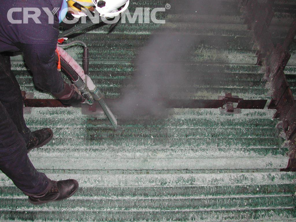 Cleaning high power engines