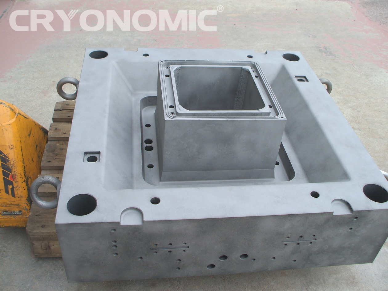 Mould & extruder cleaning in plastic industry