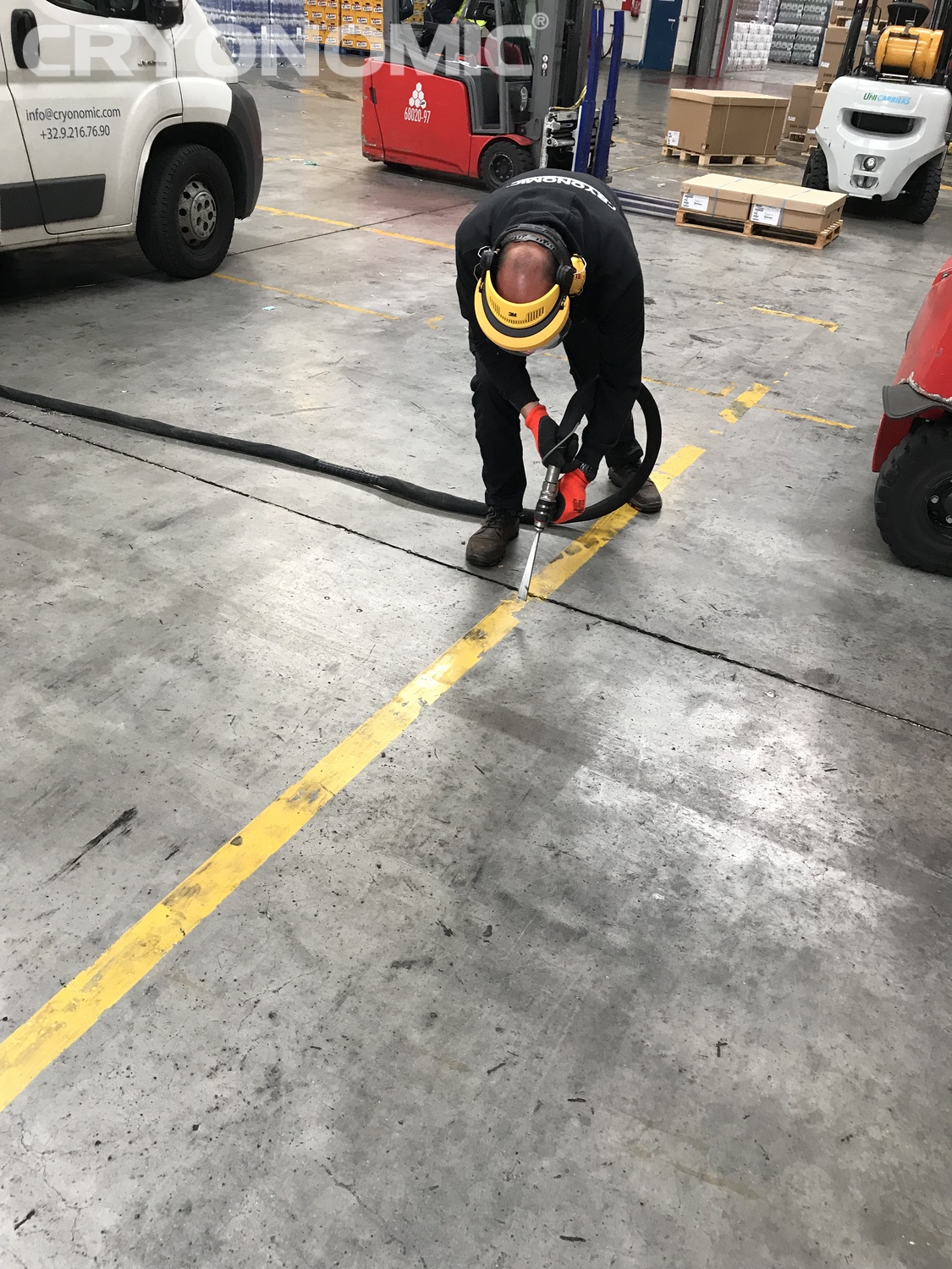 Chewing gum and road mark removal