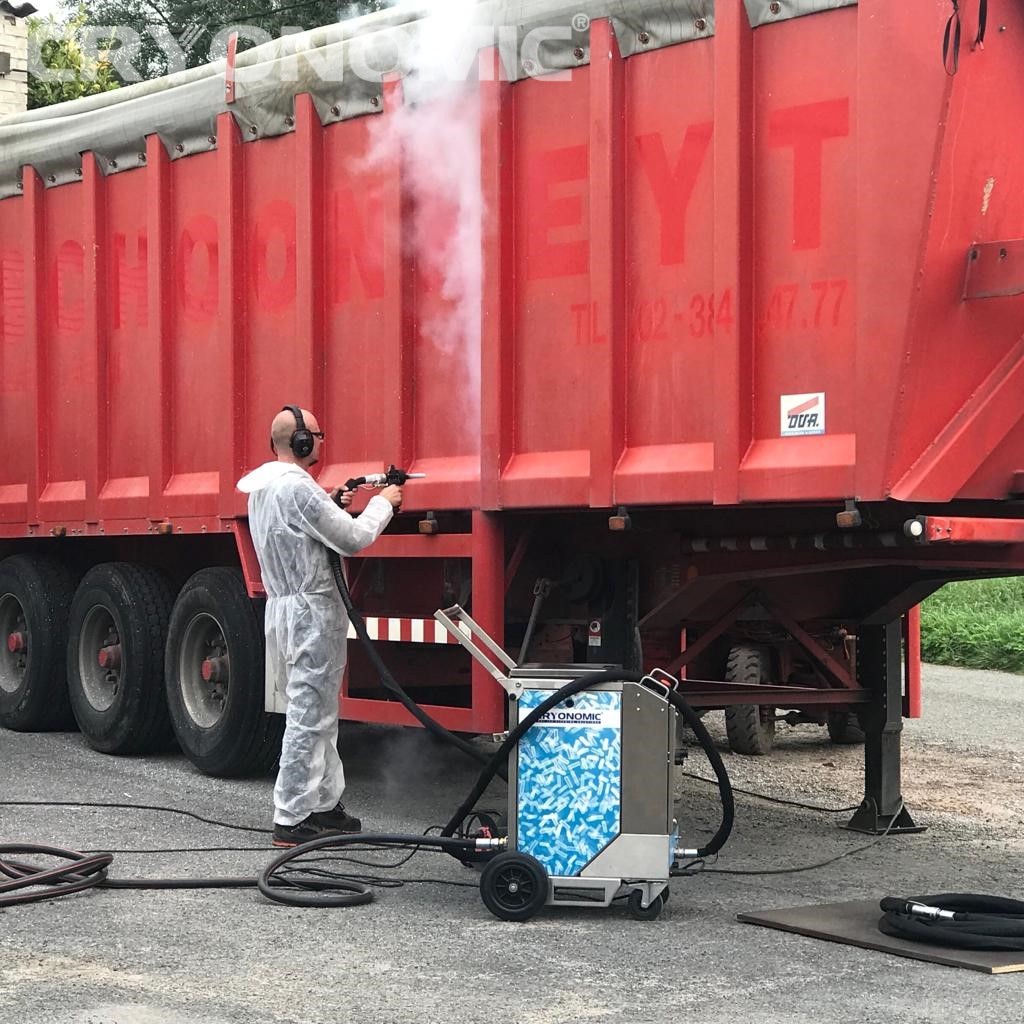 Removing publicity labels from cars & trucks