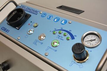 Dry ice blasting machine COB81: remote control in option